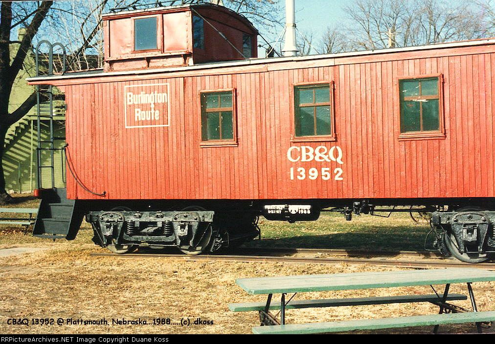 Repainted CB&Q Caboose 13952 (1988)